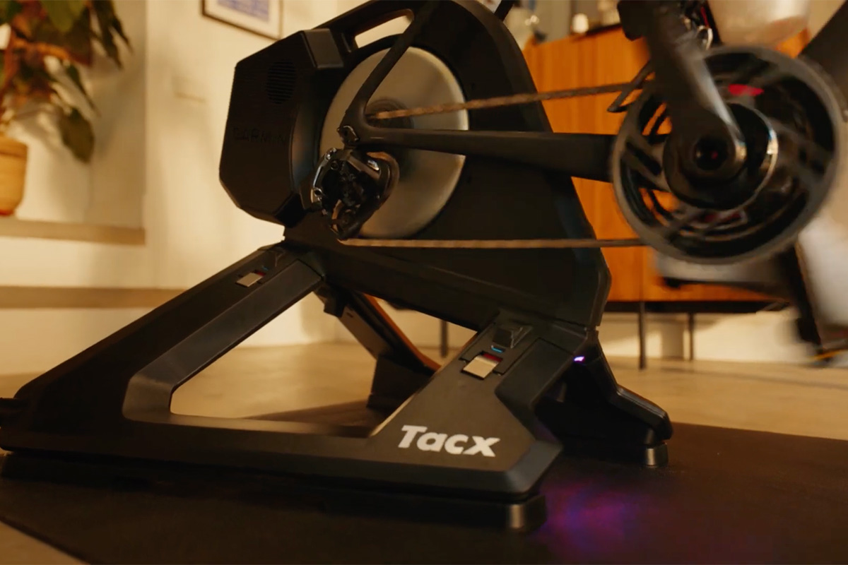Il Tacx Neo 3M di Garmin rende 'realistici' i rulli - BICITV